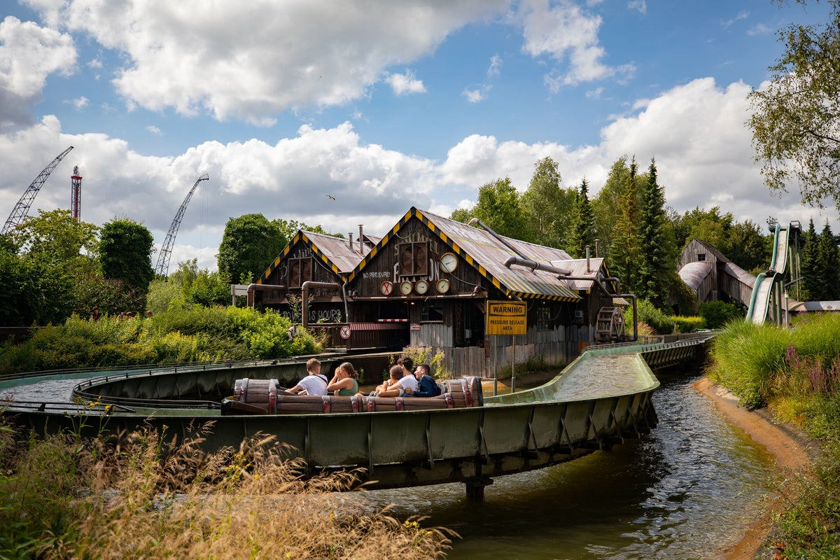 Crazy River: boomstam attractie - Walibi Holland