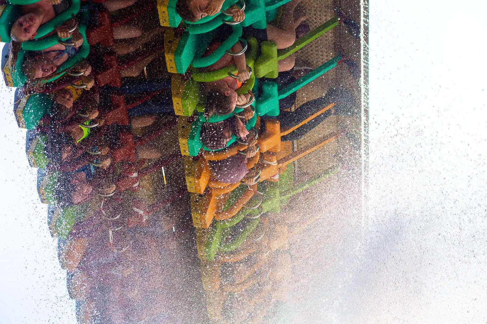 Blast: topspin attraction in Walibi Holland