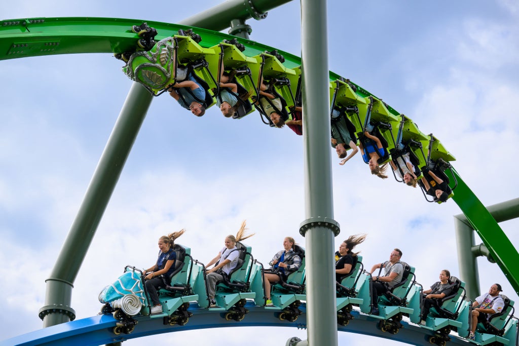 YOY - Ride the other side - The new single rail roller coaster at Walibi